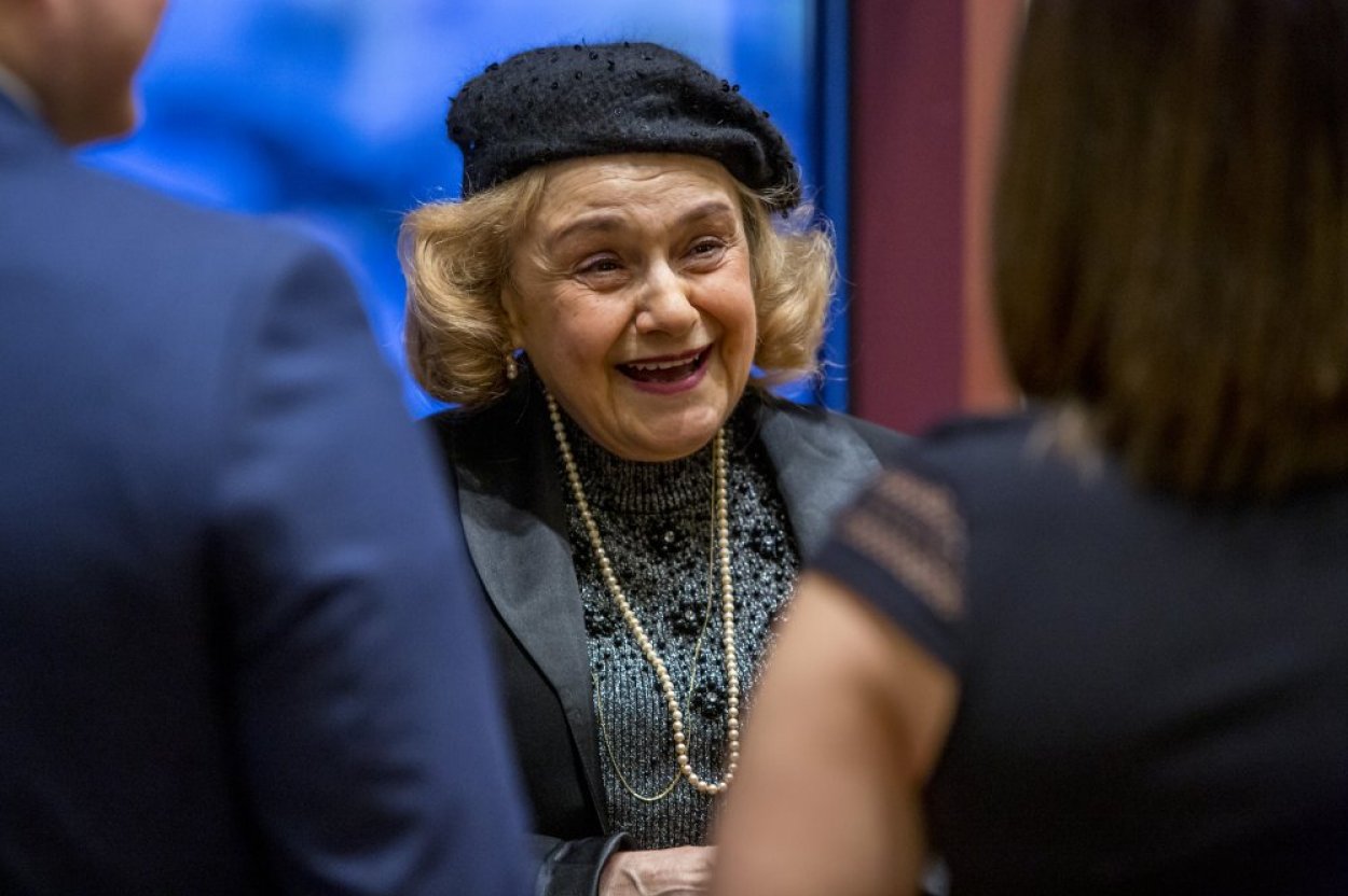 Alumna Arlene Crescenzi Allen ’64 Leaves Gift Of A Lifetime – Alumni ...