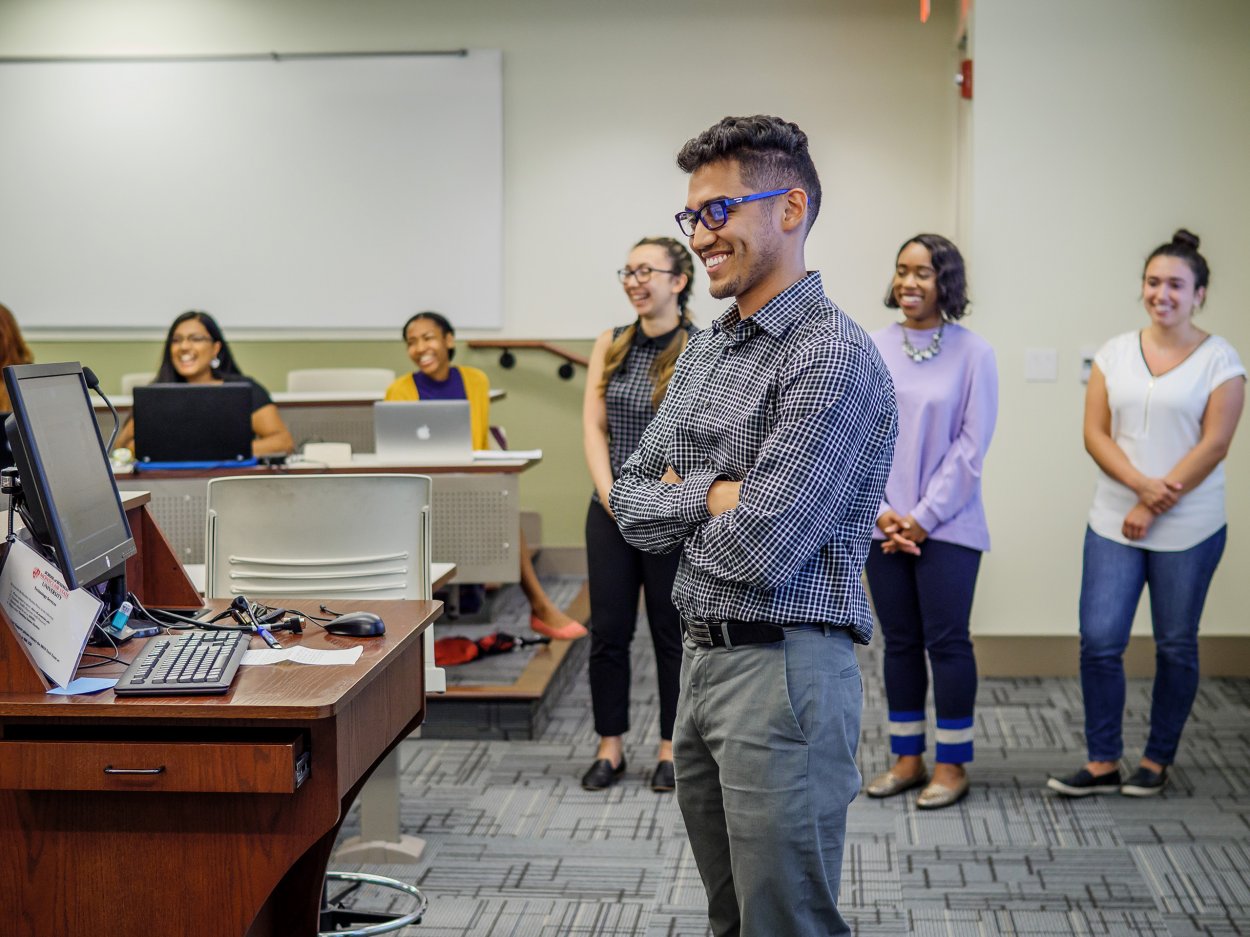 A Resume Guide On How To Become A Successfully Employed Business Major ...