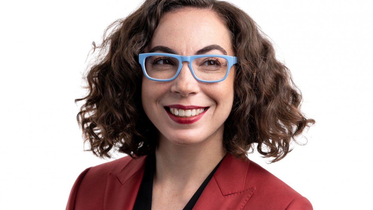 Dr. Erika Hamden – Friend – Distinguished Alumni And Speaker Awards ...