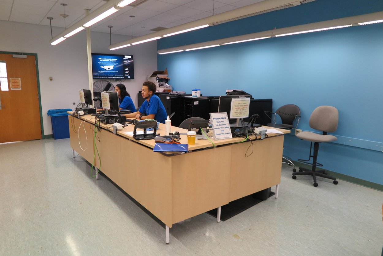 Laptop Lending Comes To Bloomfield College Library – University ...